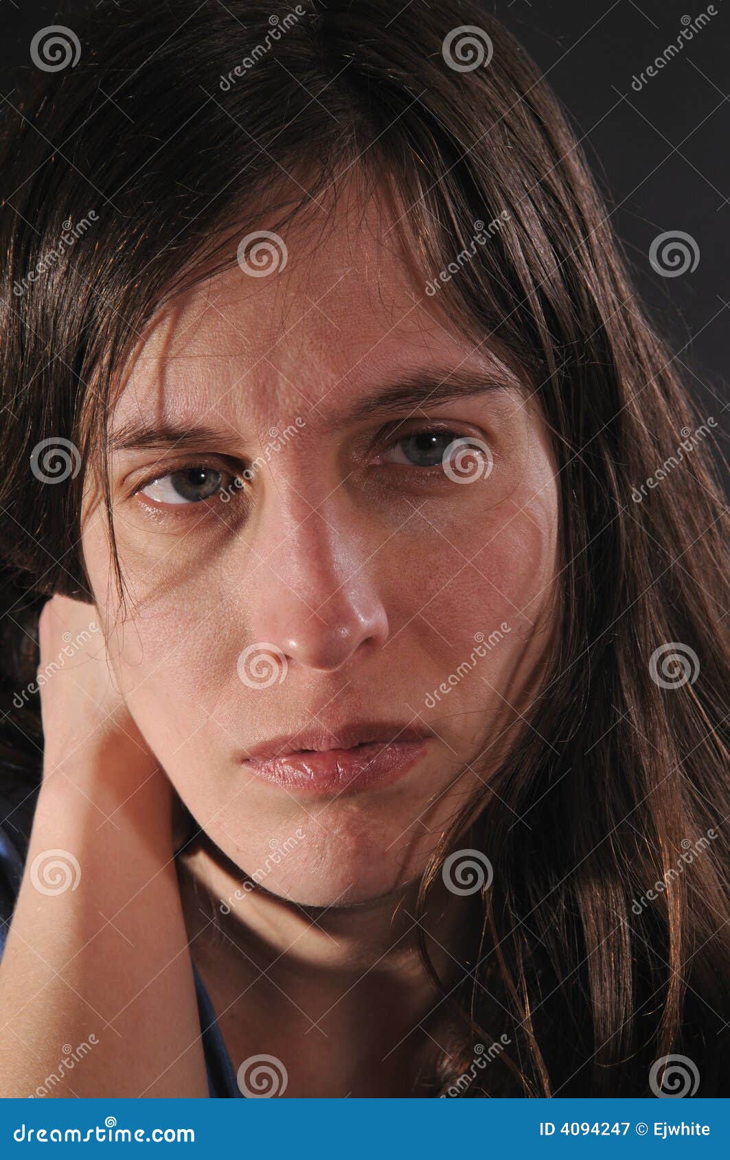 Donna nella disperazione immagine stock. Immagine di ribelle - 4094247