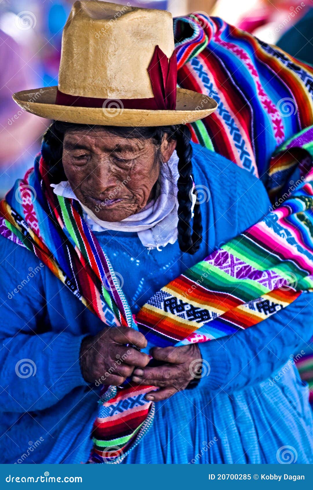 Donna peruviana immagine editoriale. Immagine di verdure - 20700285
