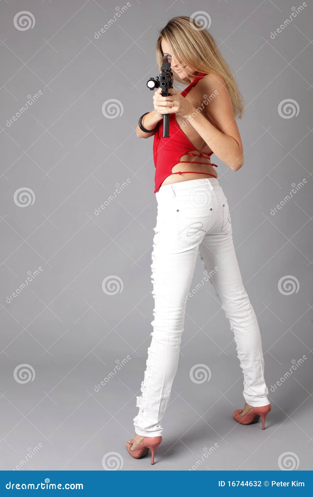 Donna Sexy Con La Pistola Fotografia Stock Immagine Di Pulcino 16744632