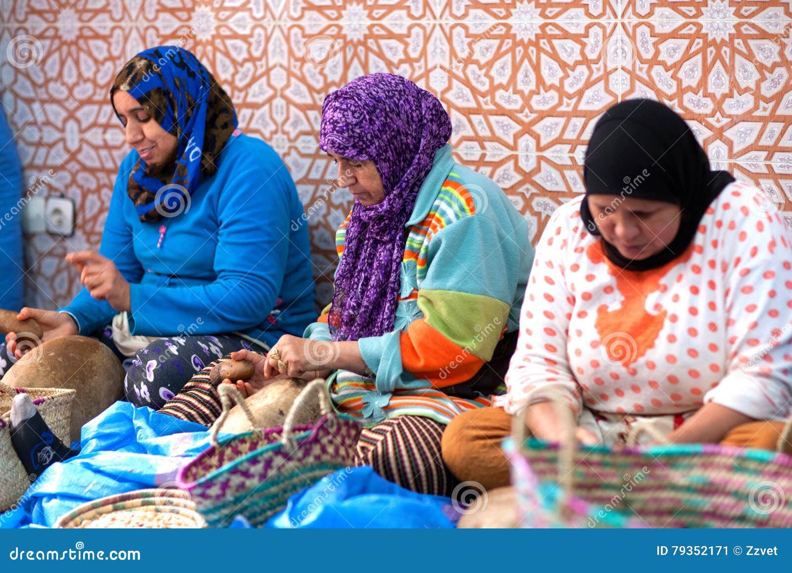 Donne Che Lavorano, Marocco Di Berbero Fotografia Editoriale - Immagine ...