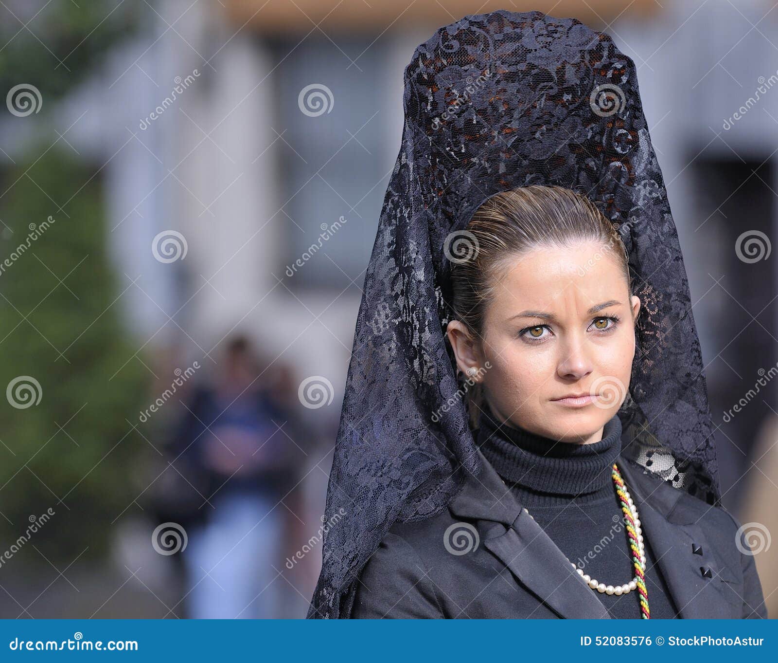 Donne Con La Mantiglia Nera Del Pizzo Fotografia Editoriale - Immagine ...