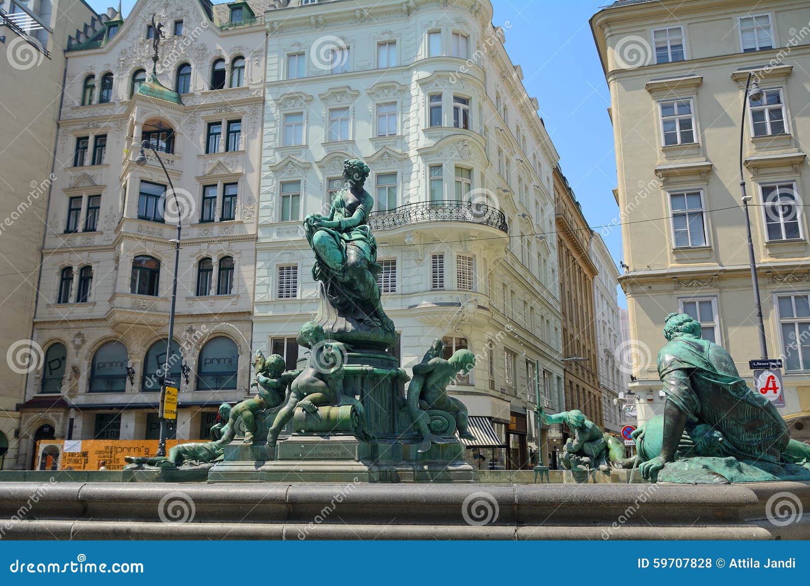 Donner Fountain, Vienna, Austria Editorial Stock Photo - Image of park ...