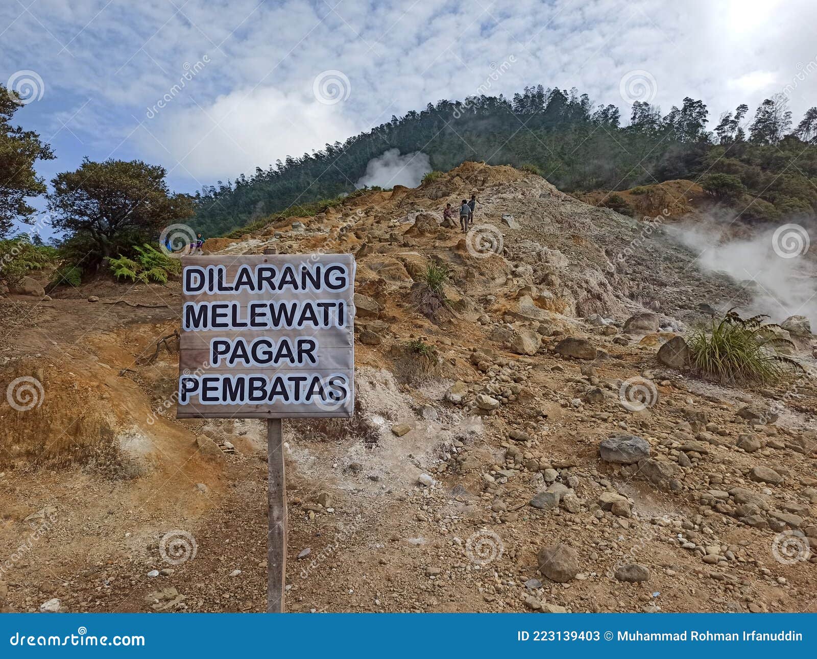 Dont Pass the Sign stock image. Image of landscape, sign - 223139403