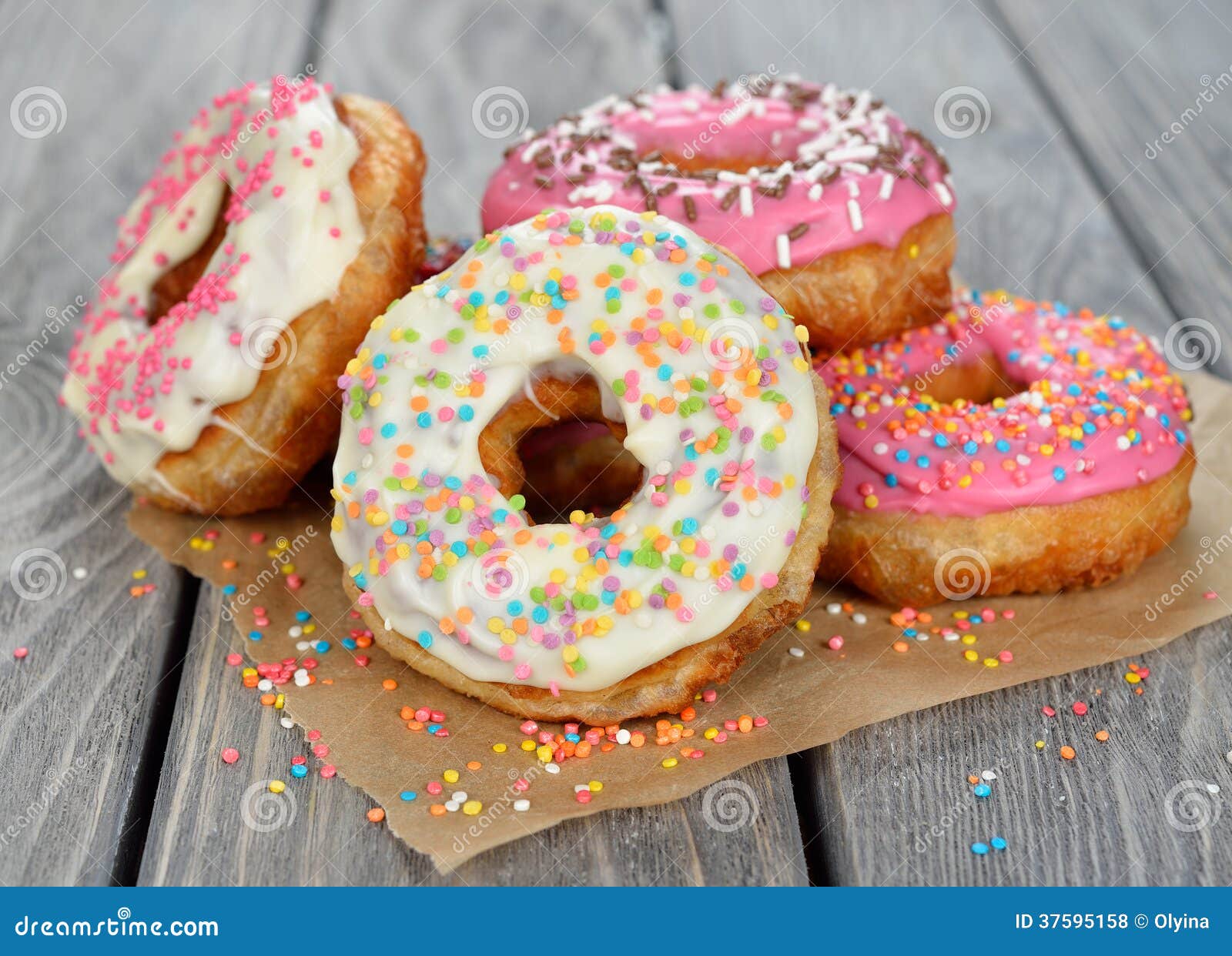 Donut with icing stock photo. Image of kitchen, recipe - 37595158