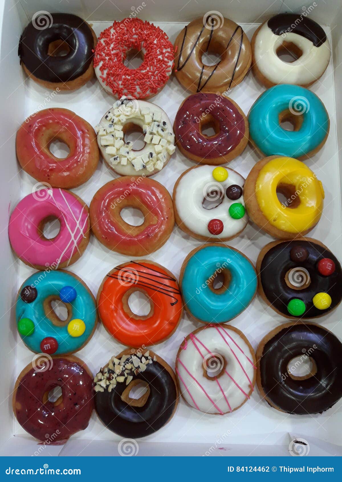 Donuts stock foto. Image of donuts, doos - 84124462