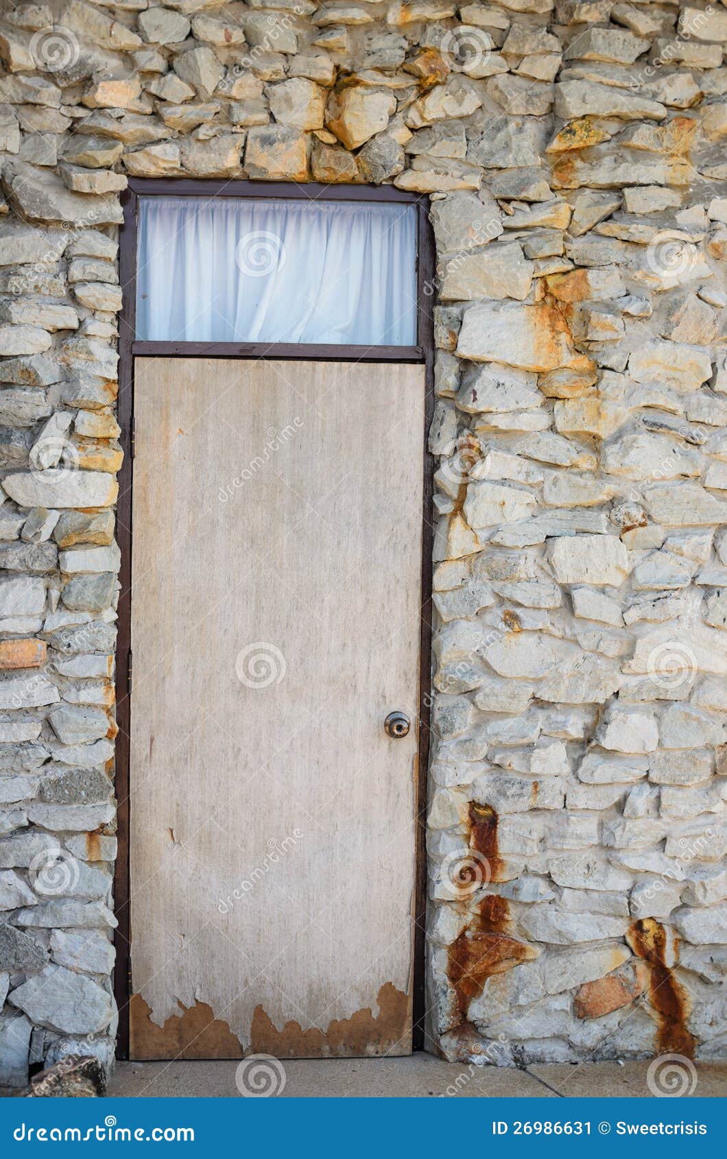 Dooe Et Pierre En Bois De Mur Image stock - Image du trappe, pierre ...