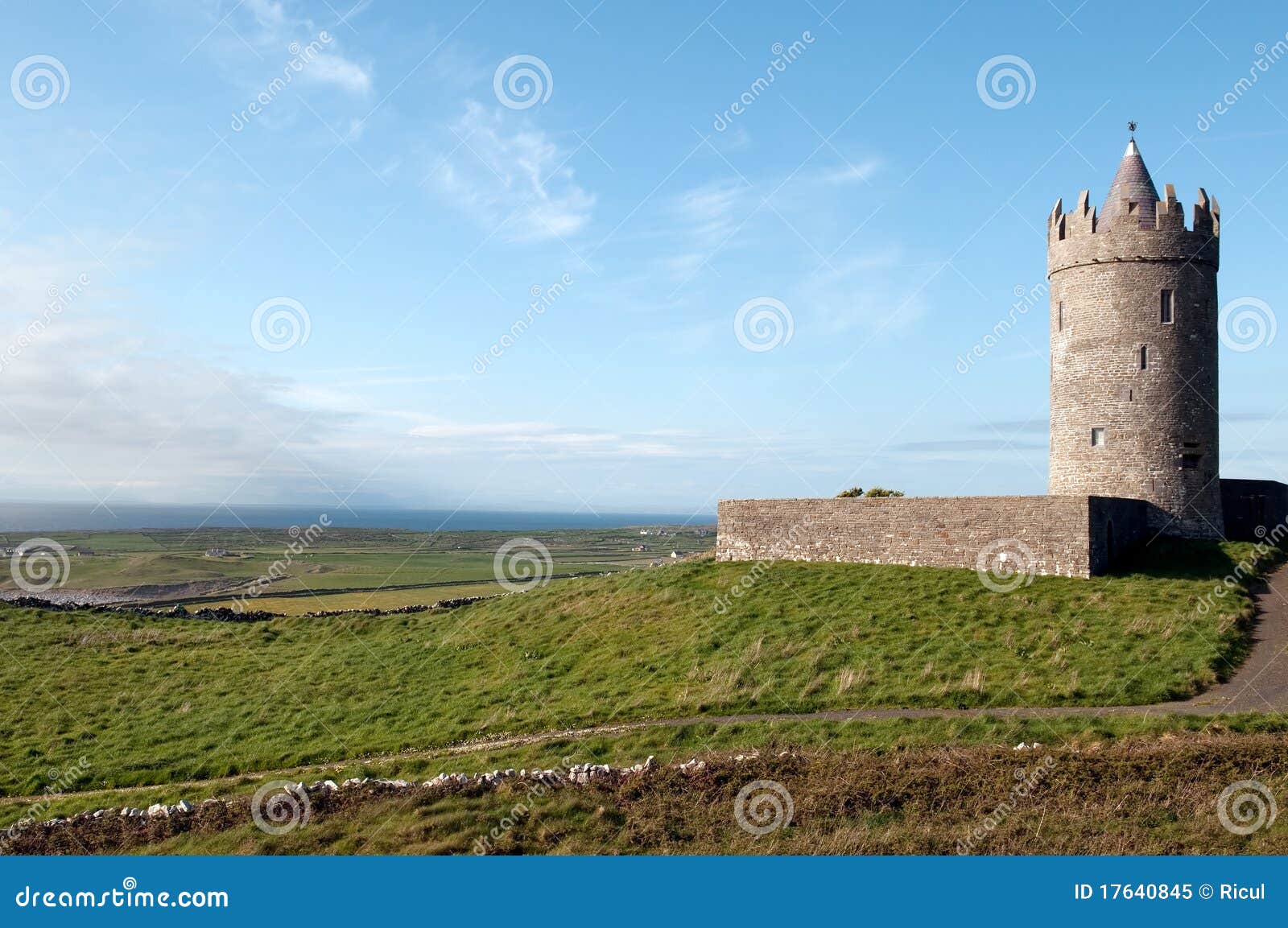 Doonagore Castle stock image. Image of field, tower, meadow - 17640845