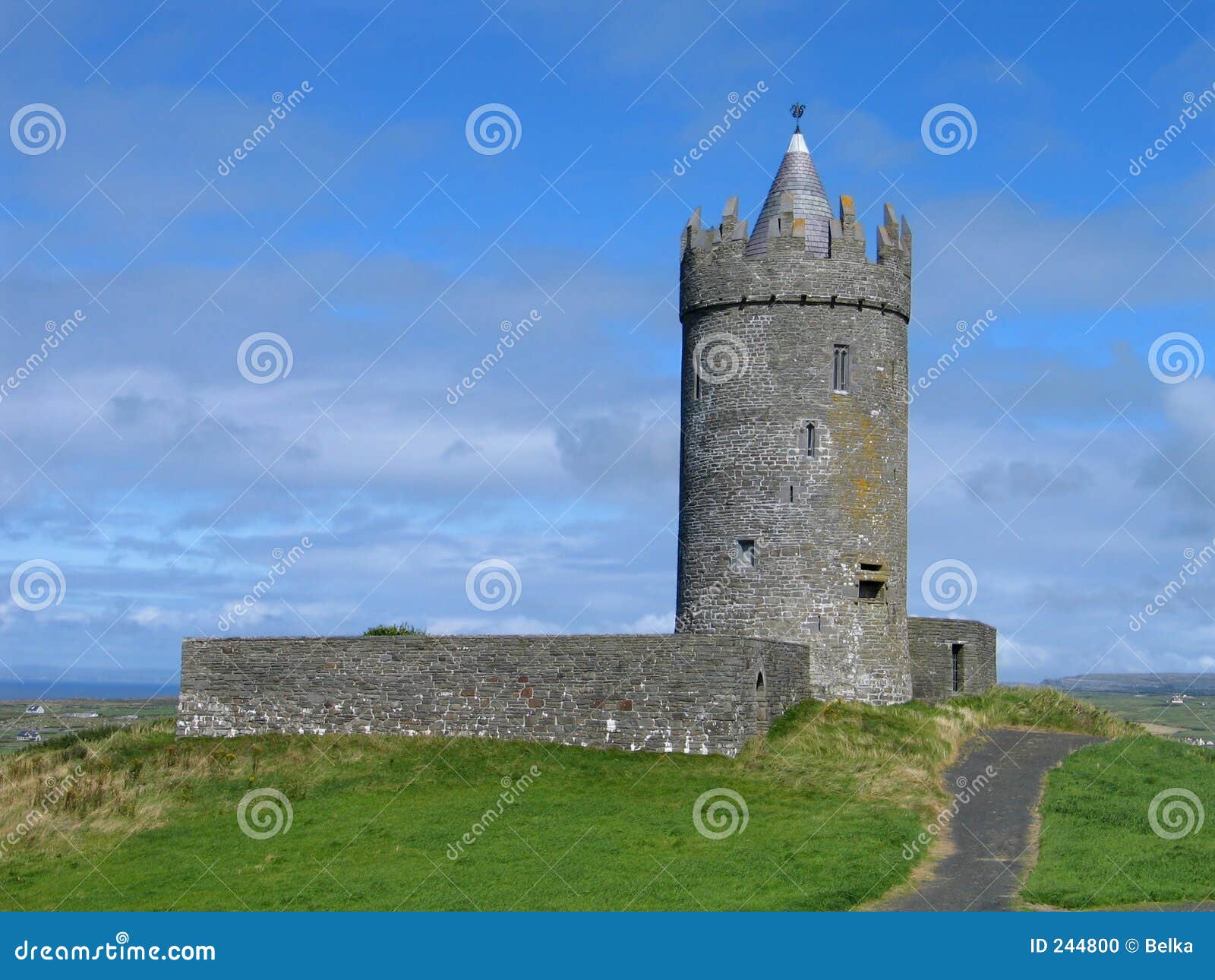 Doonagore Castle stock photo. Image of fairytale, round - 244800