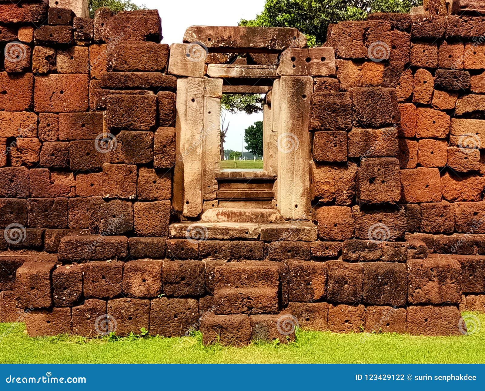 Castle door stock photo. Image of abandon, door, castle - 123429122