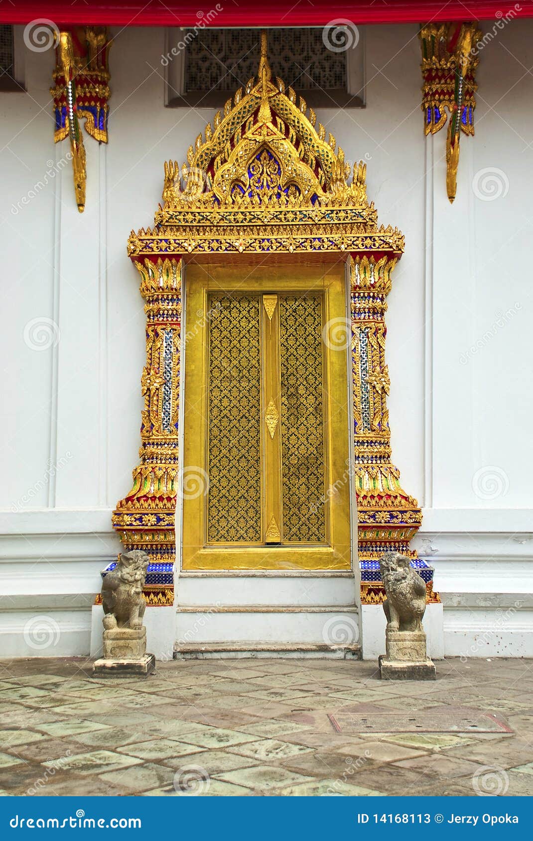 Door in Buddhist temple stock image. Image of holy, detail - 14168113