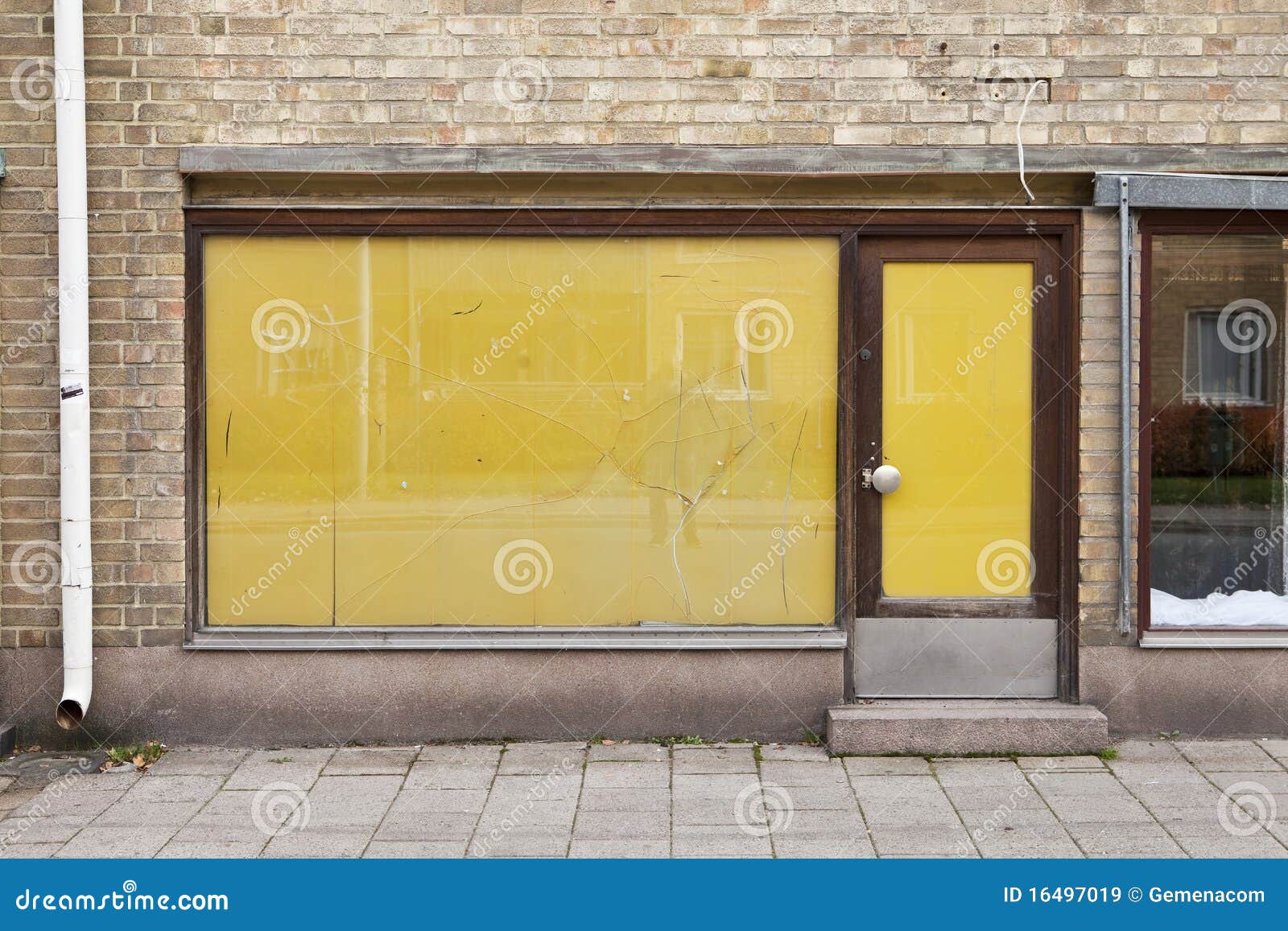 Door of an old shop stock image. Image of obsolete, wood - 16497019