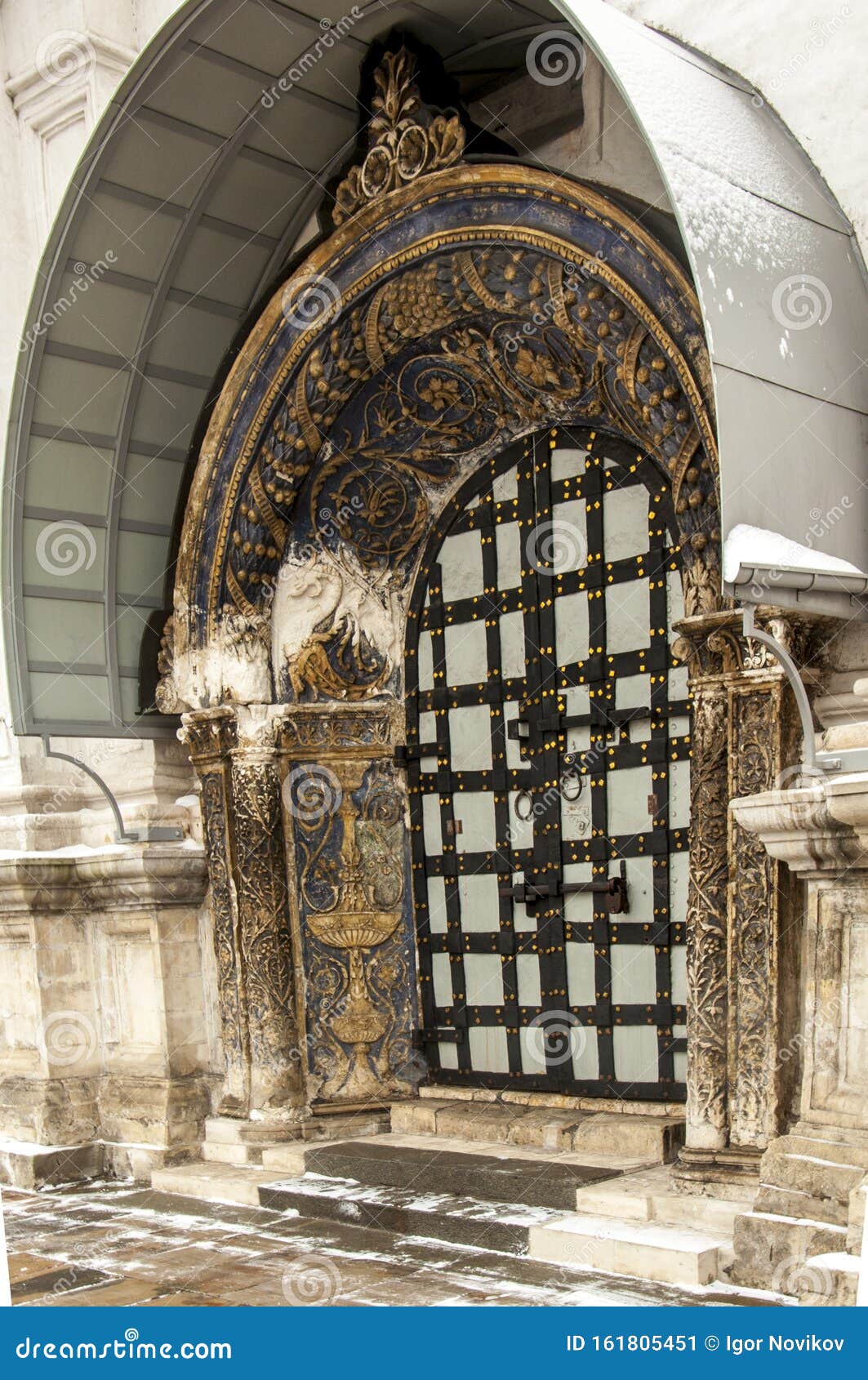 Doors in the Moscow Kremlin Stock Image - Image of design, fortress ...