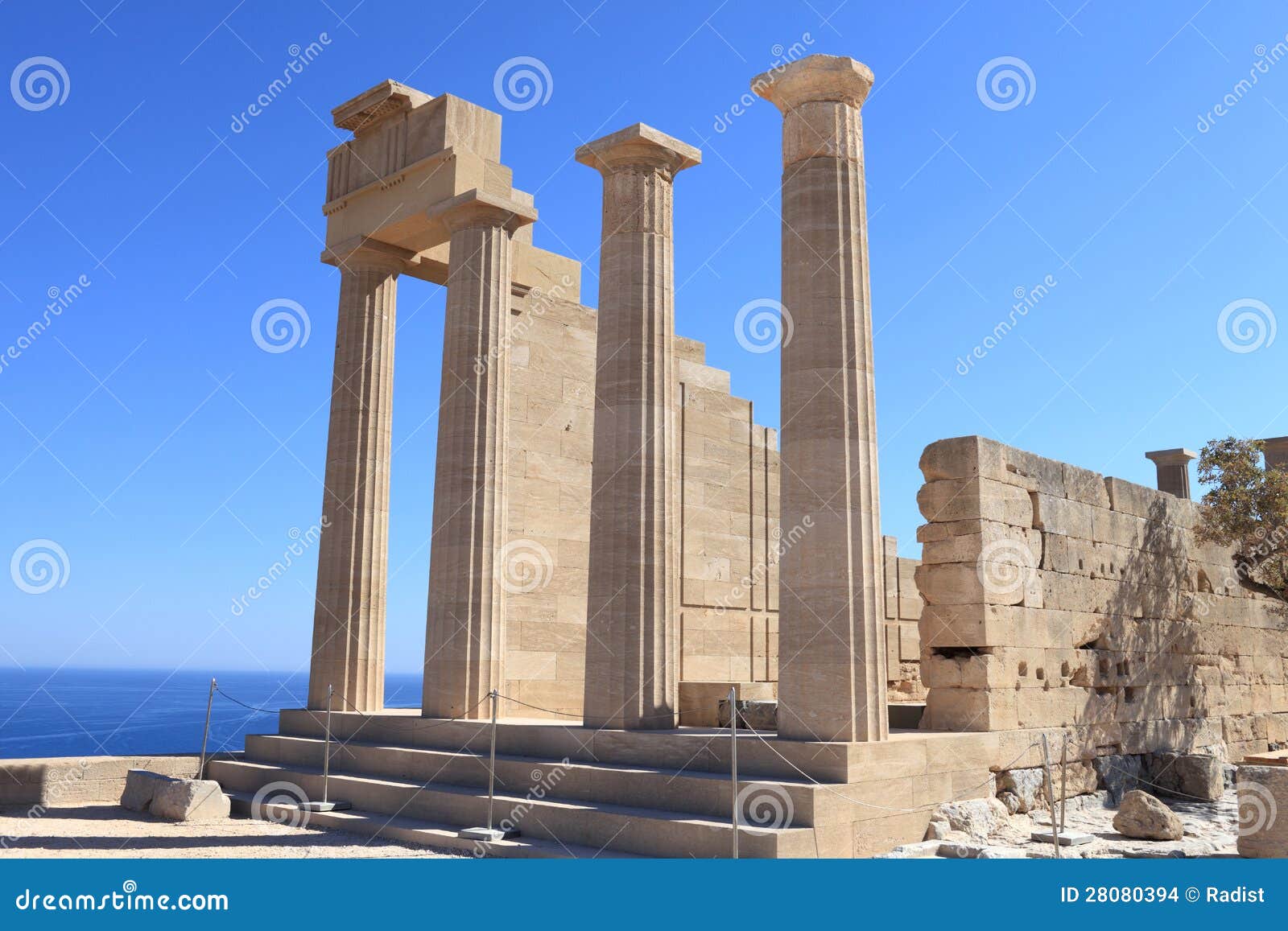 Doric Tempel Av Athena Lindia Arkivfoto - Bild av acropolisen, slott ...
