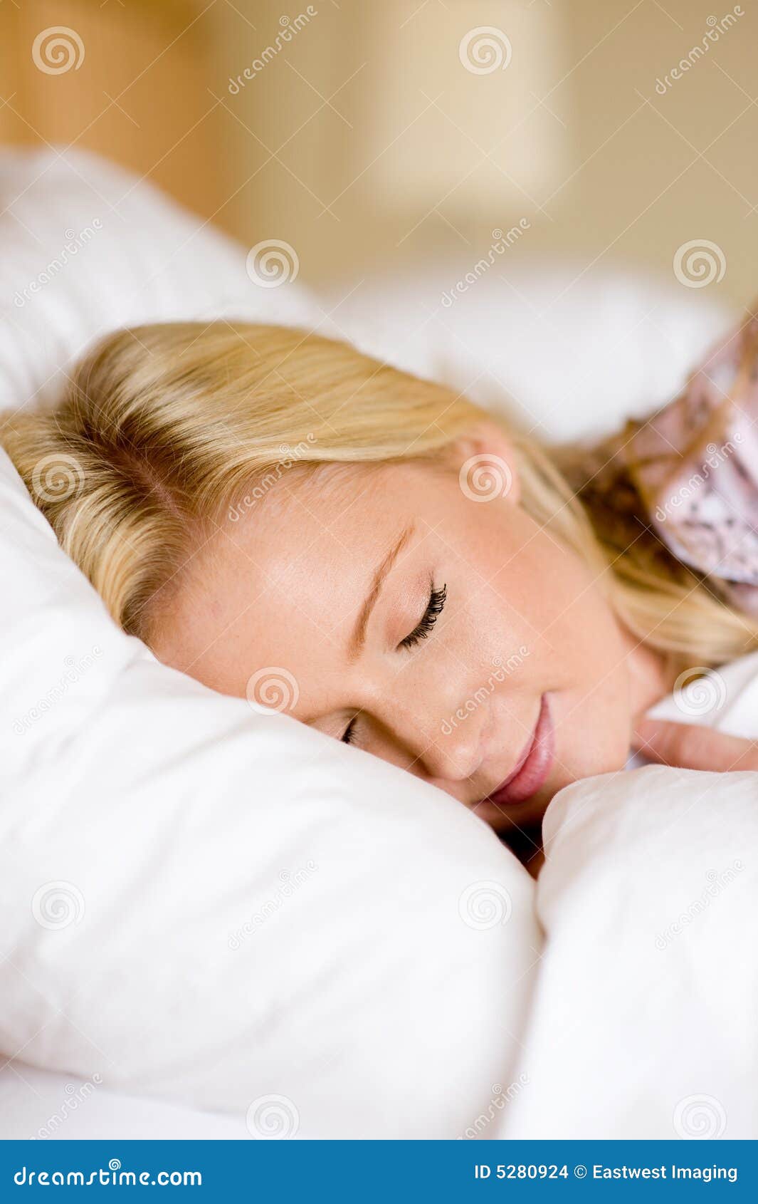 Dormido foto de archivo. Imagen de durmiendo, dormido - 5280924