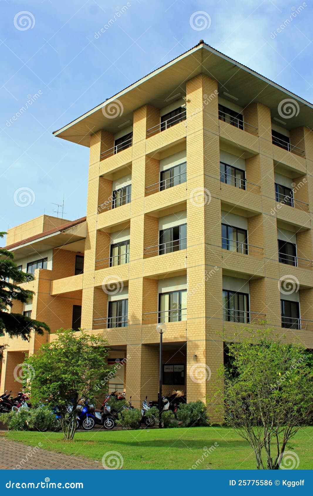 Dormitory on campus stock photo. Image of green, academy - 25775586