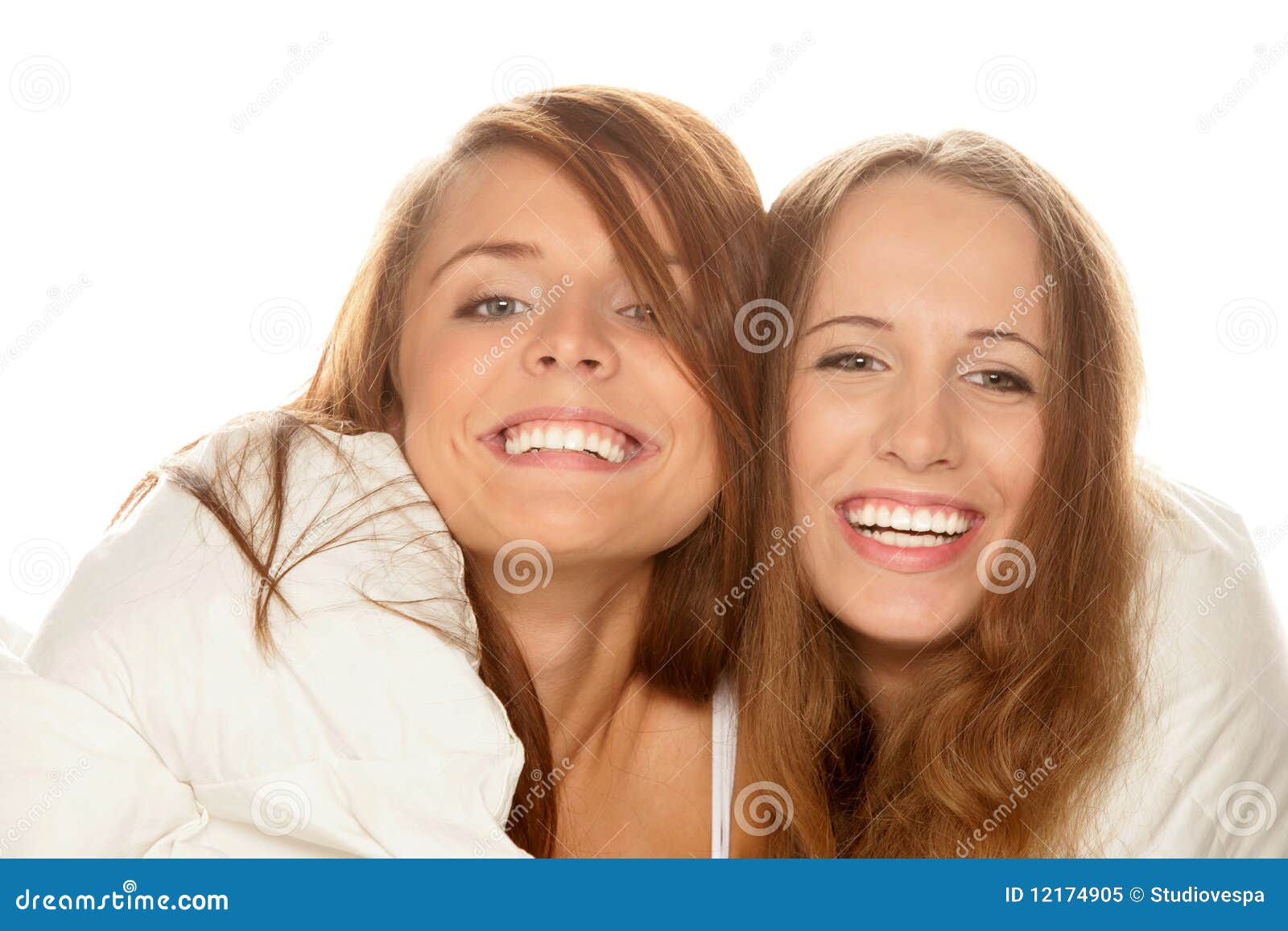 Dos adolescentes felices imagen de archivo. Imagen de lecho - 12174905