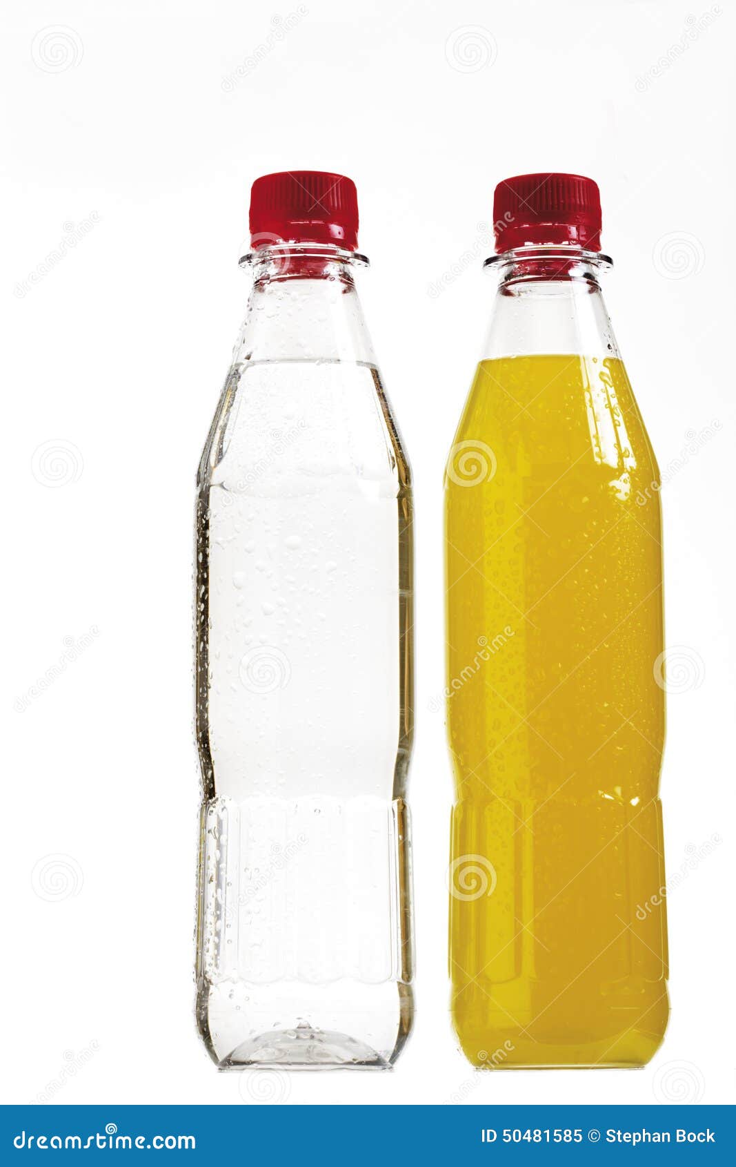 Dos botellas de refresco imagen de archivo. Imagen de botella - 50481585