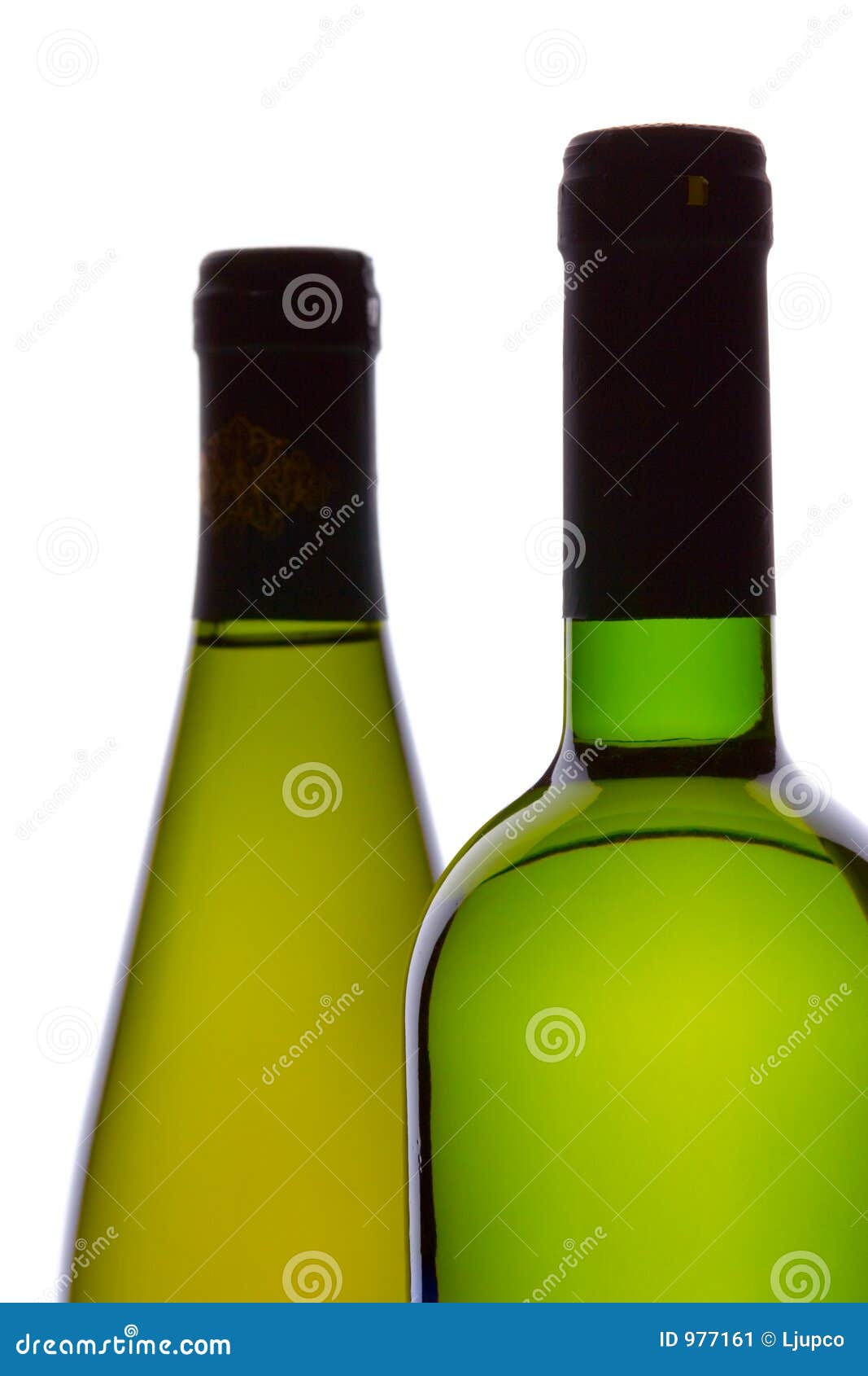 Dos botellas de vino imagen de archivo. Imagen de alcohol - 977161