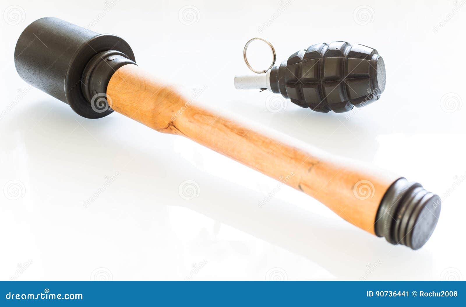 Dos Clases De Granadas En Un Fondo Blanco Imagen de archivo - Imagen de ...