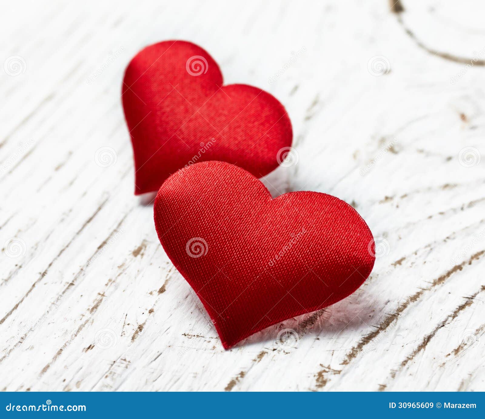 Dos corazones rojos imagen de archivo. Imagen de textura - 30965609