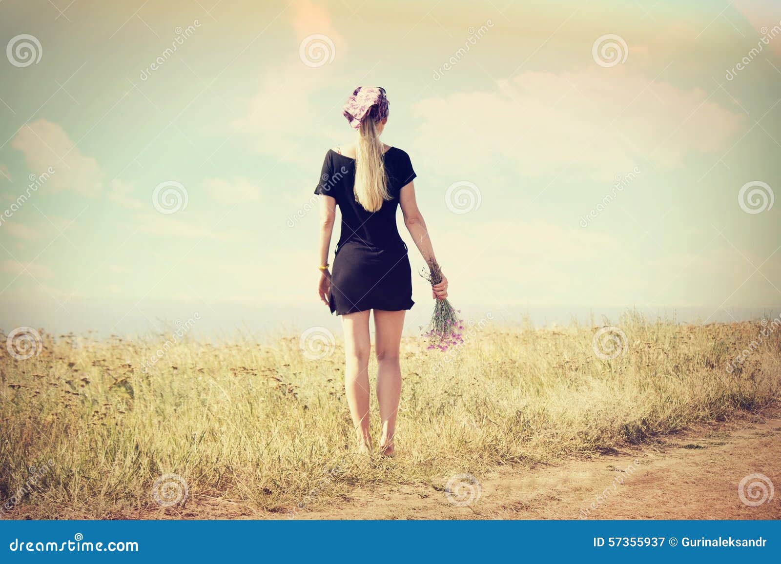 Dos de fille, instagram image stock. Image du romantique - 57355937