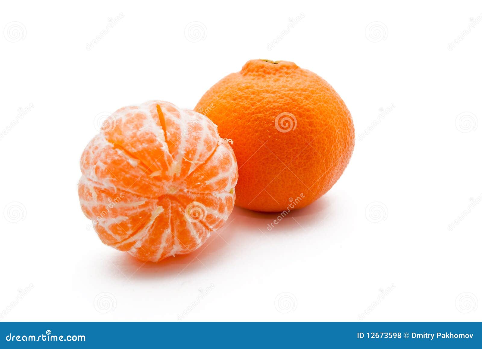 Dos mandarinas foto de archivo. Imagen de cubo, anaranjado - 12673598