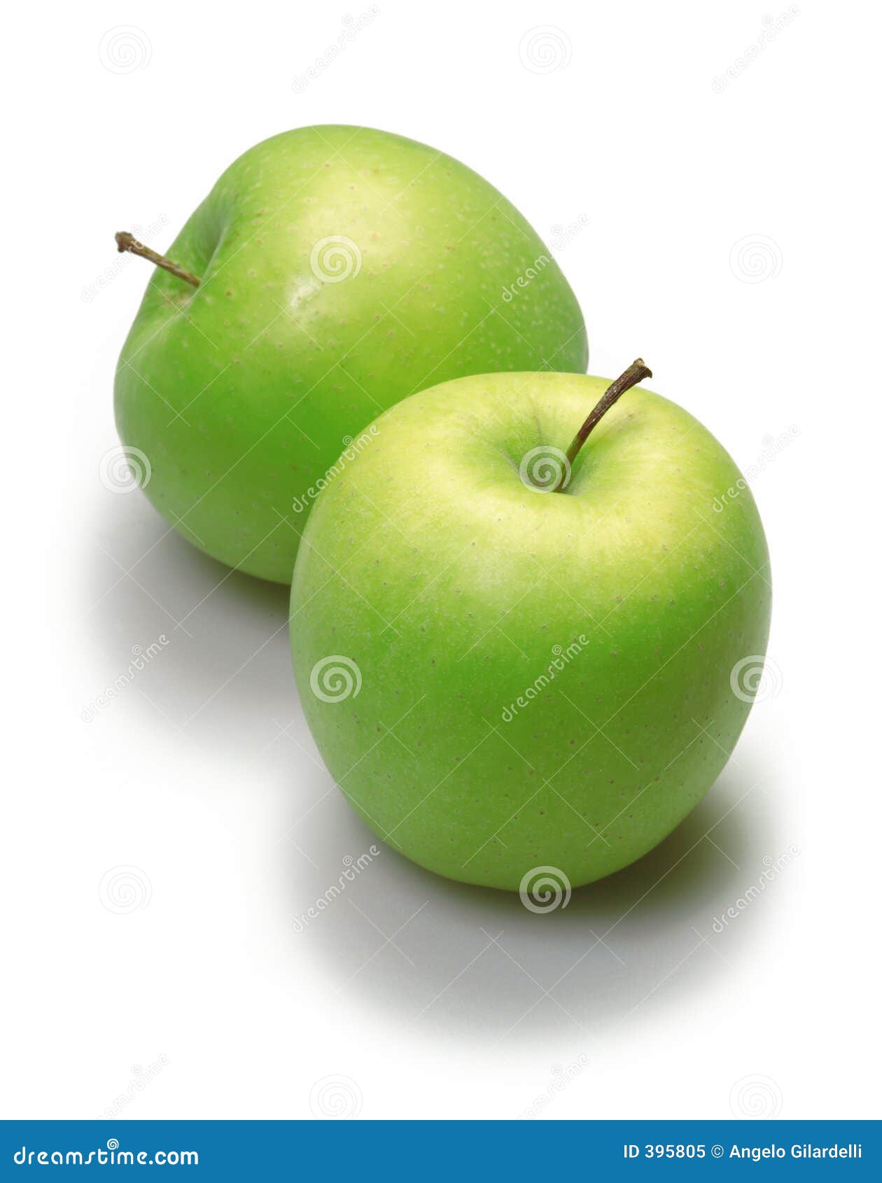 Dos manzanas verdes imagen de archivo. Imagen de travieso - 395805