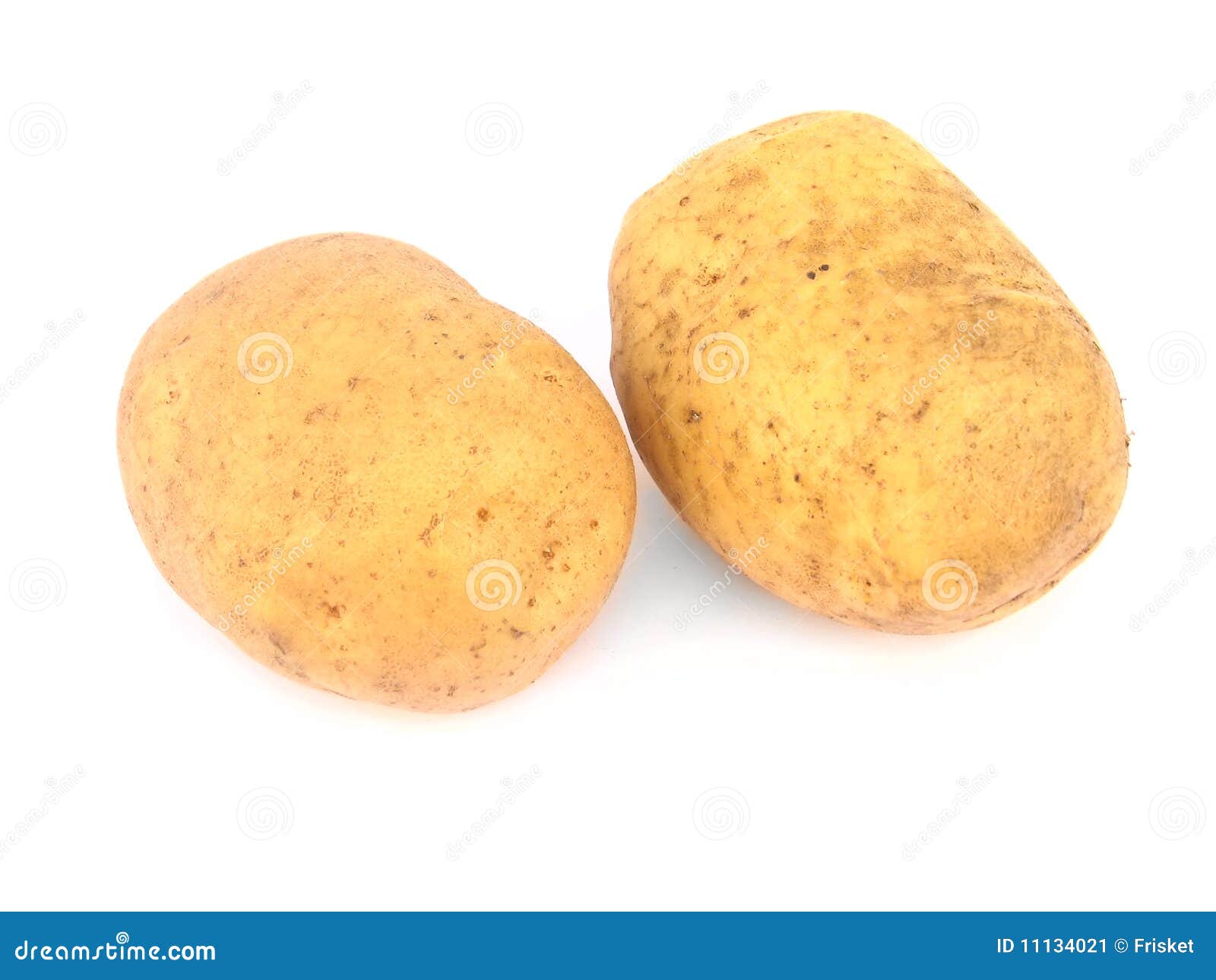Dos patatas aisladas imagen de archivo. Imagen de ingrediente - 11134021