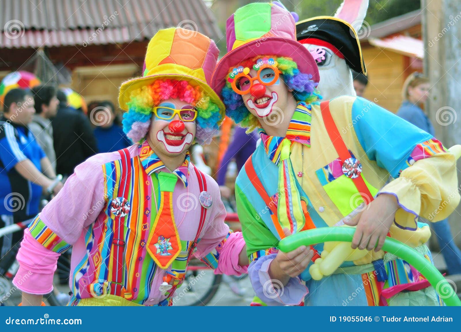 Dos payasos foto editorial. Imagen de estafa, lugar, carnaval - 19055046