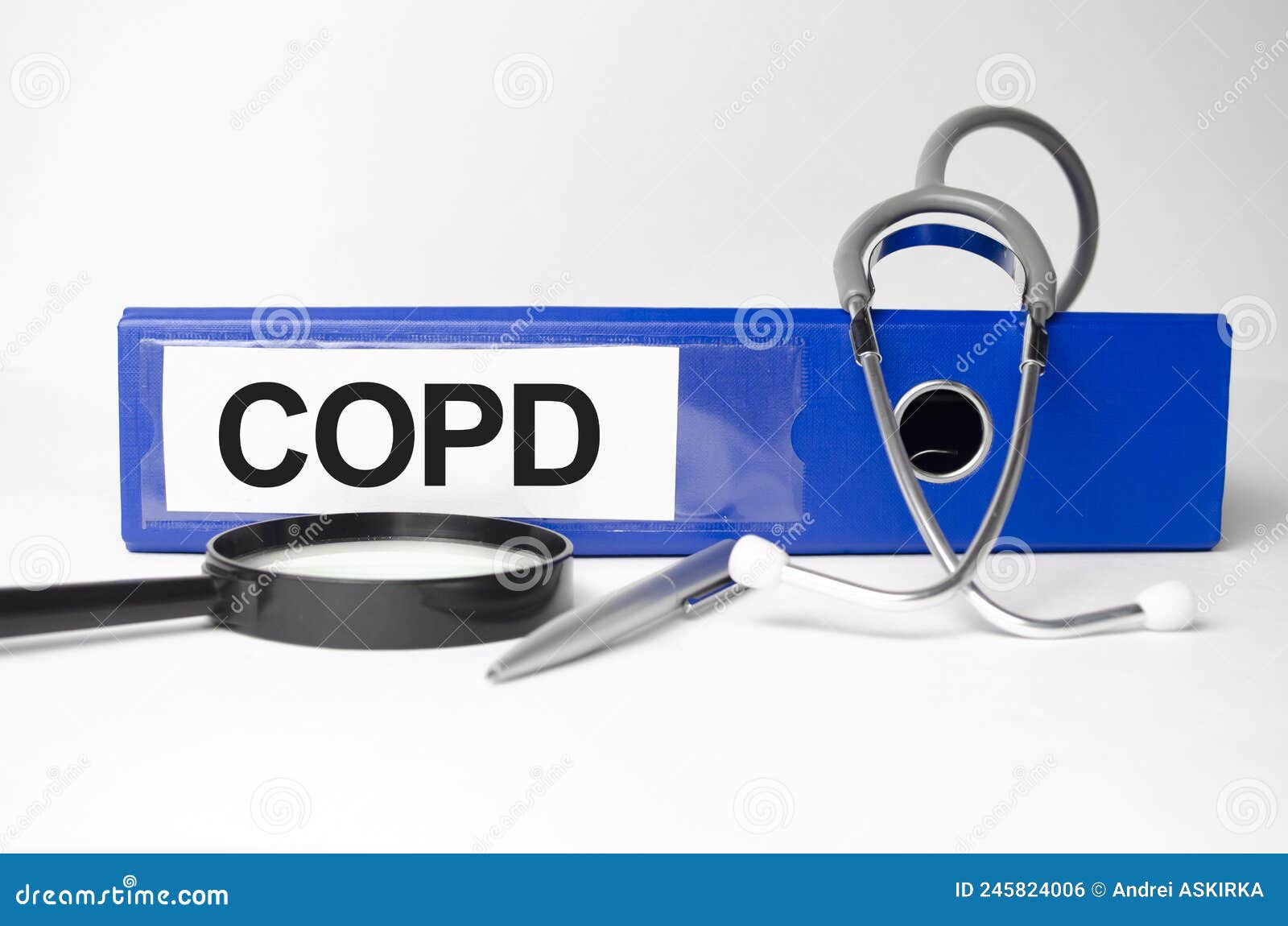 Dossier De Maladie Pulmonaire Obstructive Chronique Photo stock - Image ... Dossier De Maladie Pulmonaire Obstructive Chronique Photo stock - Image ...
