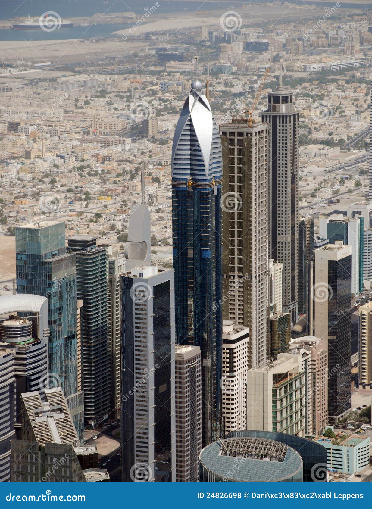 DOUBAI stock foto. Image of wandelgalerijen, woestijn - 24826698