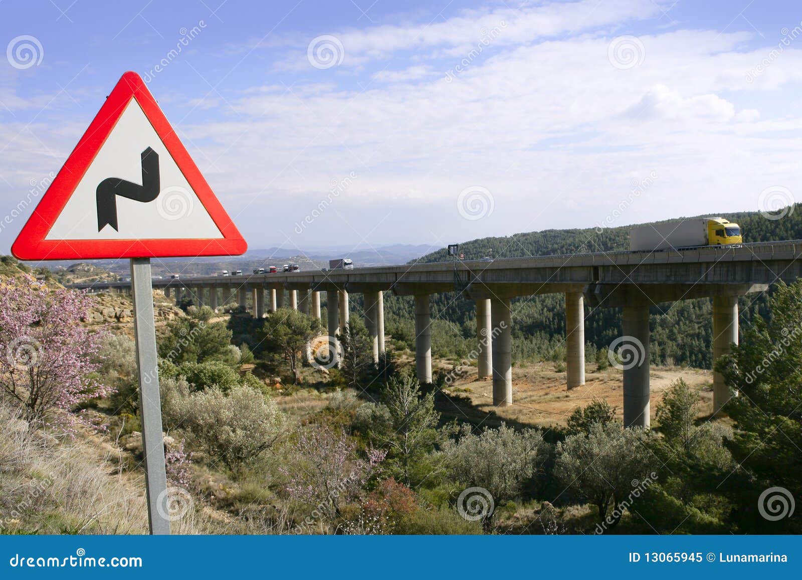 Double Curve Funnel Shaped Architectural Glass Steel Structure Skylight ...