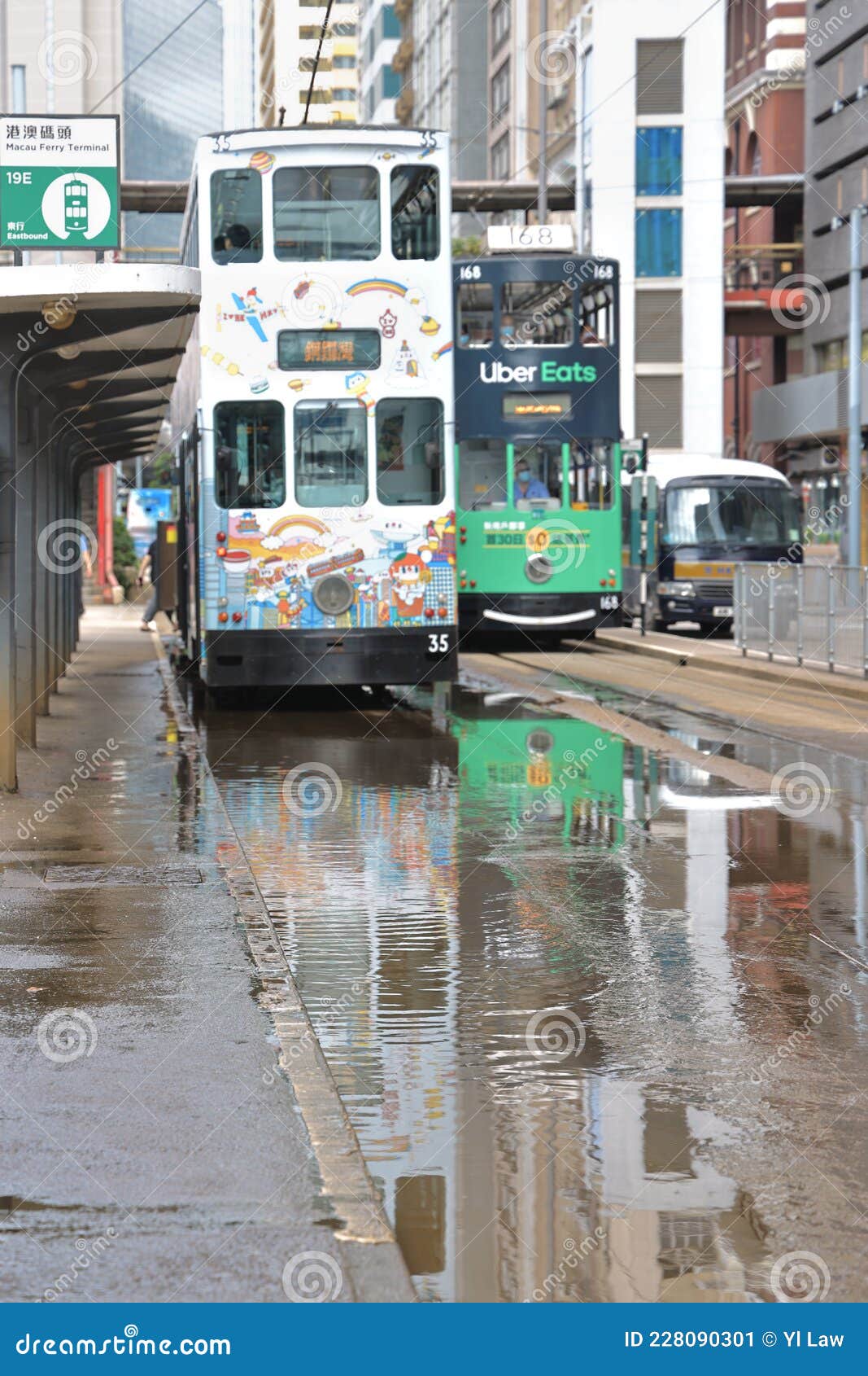 Double Deck Tram on a Busy Street in Sheung Wan District 13 Aug 2021 ...