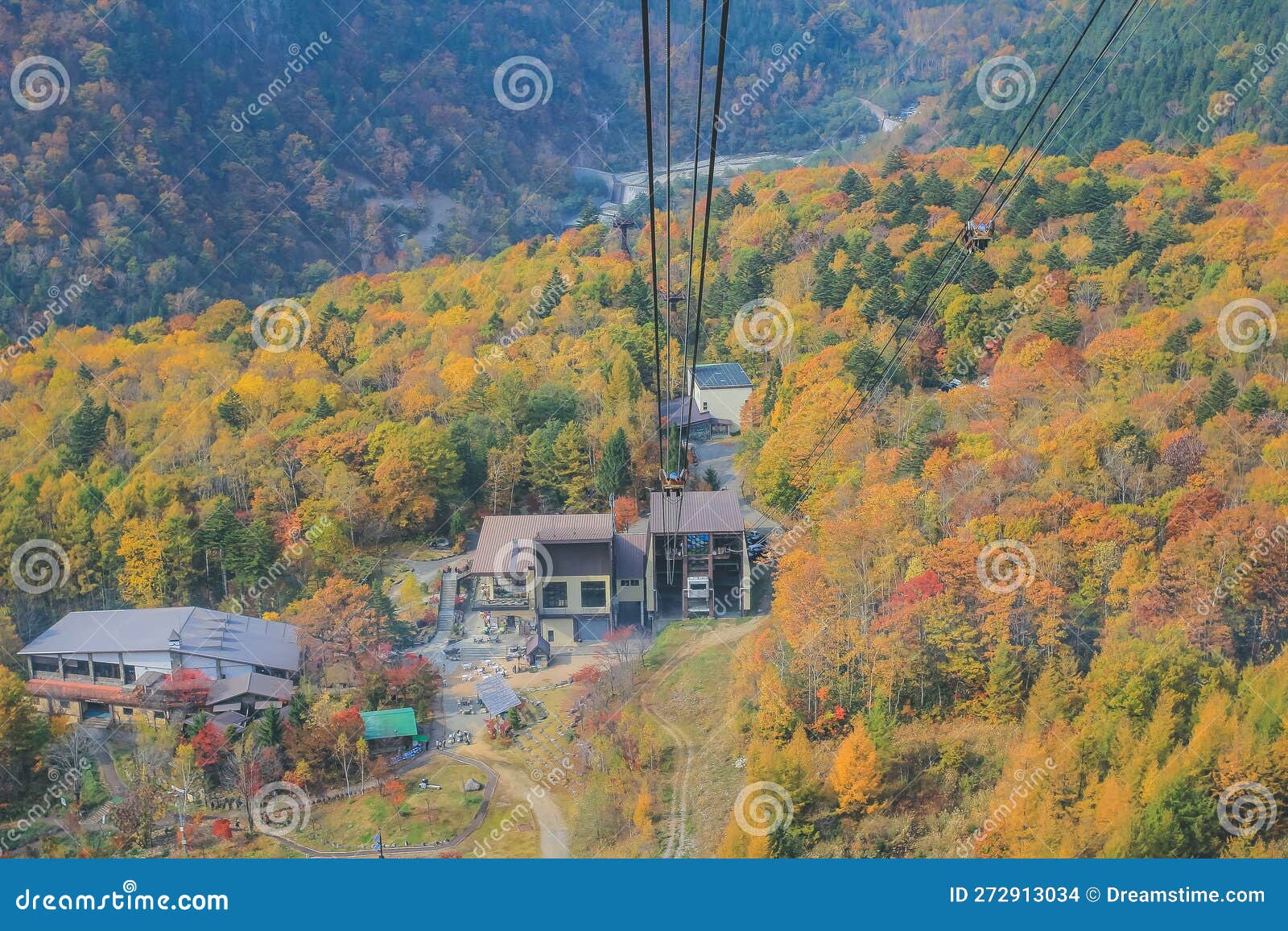 31 Oct 2013 Double Decker Ropeway, the Ropeway in Shinhotaka Mountain ...