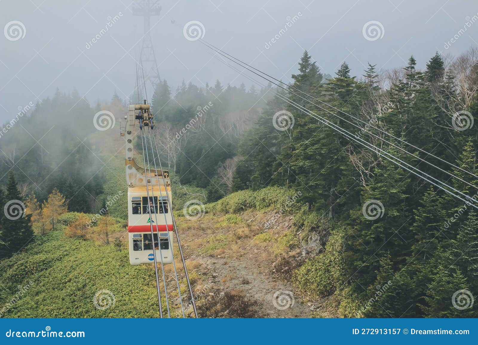31 Oct 2013 Double Decker Ropeway, the Ropeway in Shinhotaka Mountain ...