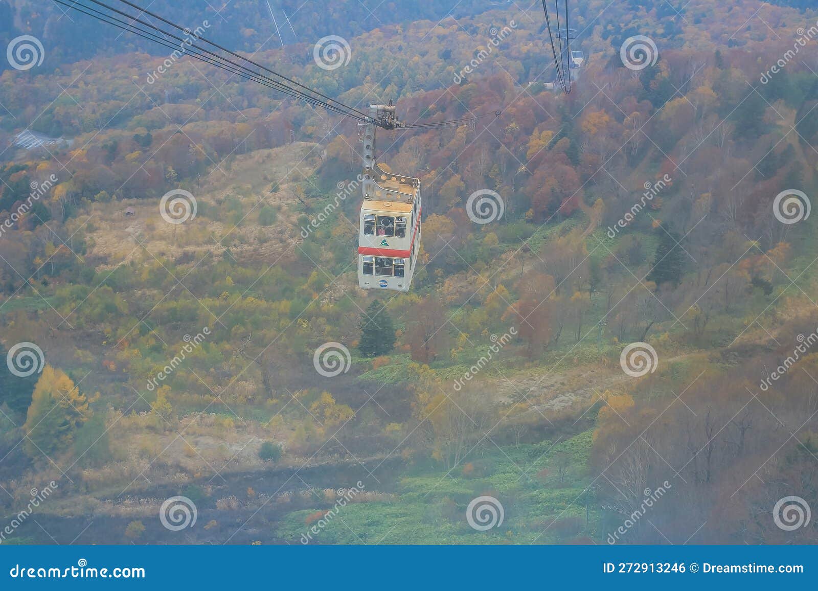 31 Oct 2013 Double Decker Ropeway, the Ropeway in Shinhotaka Mountain ...