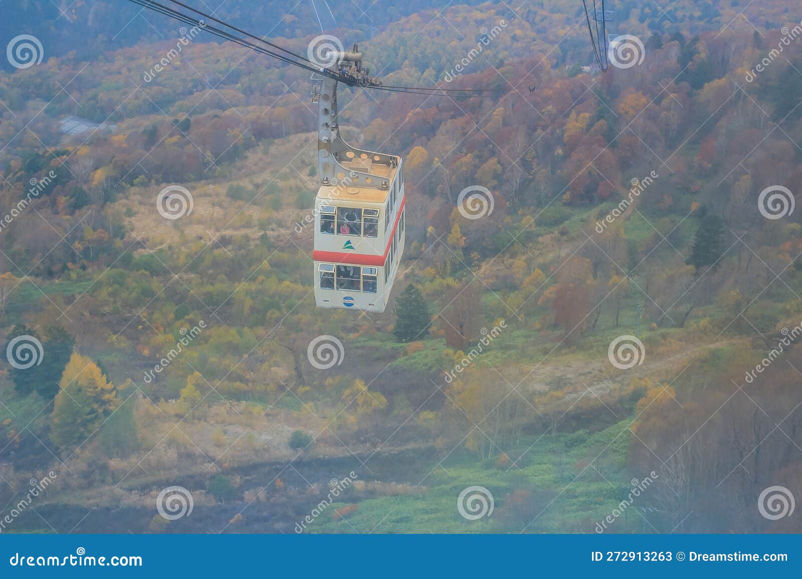 31 Oct 2013 Double Decker Ropeway, the Ropeway in Shinhotaka Mountain ...