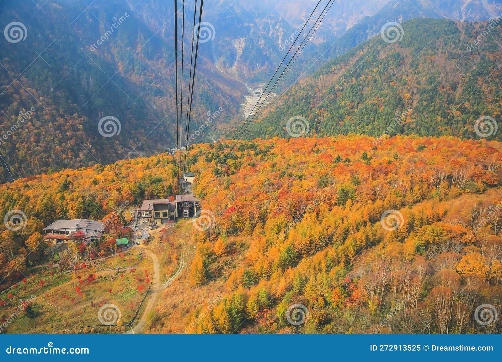 31 Oct 2013 Double Decker Ropeway, the Ropeway in Shinhotaka Mountain ...