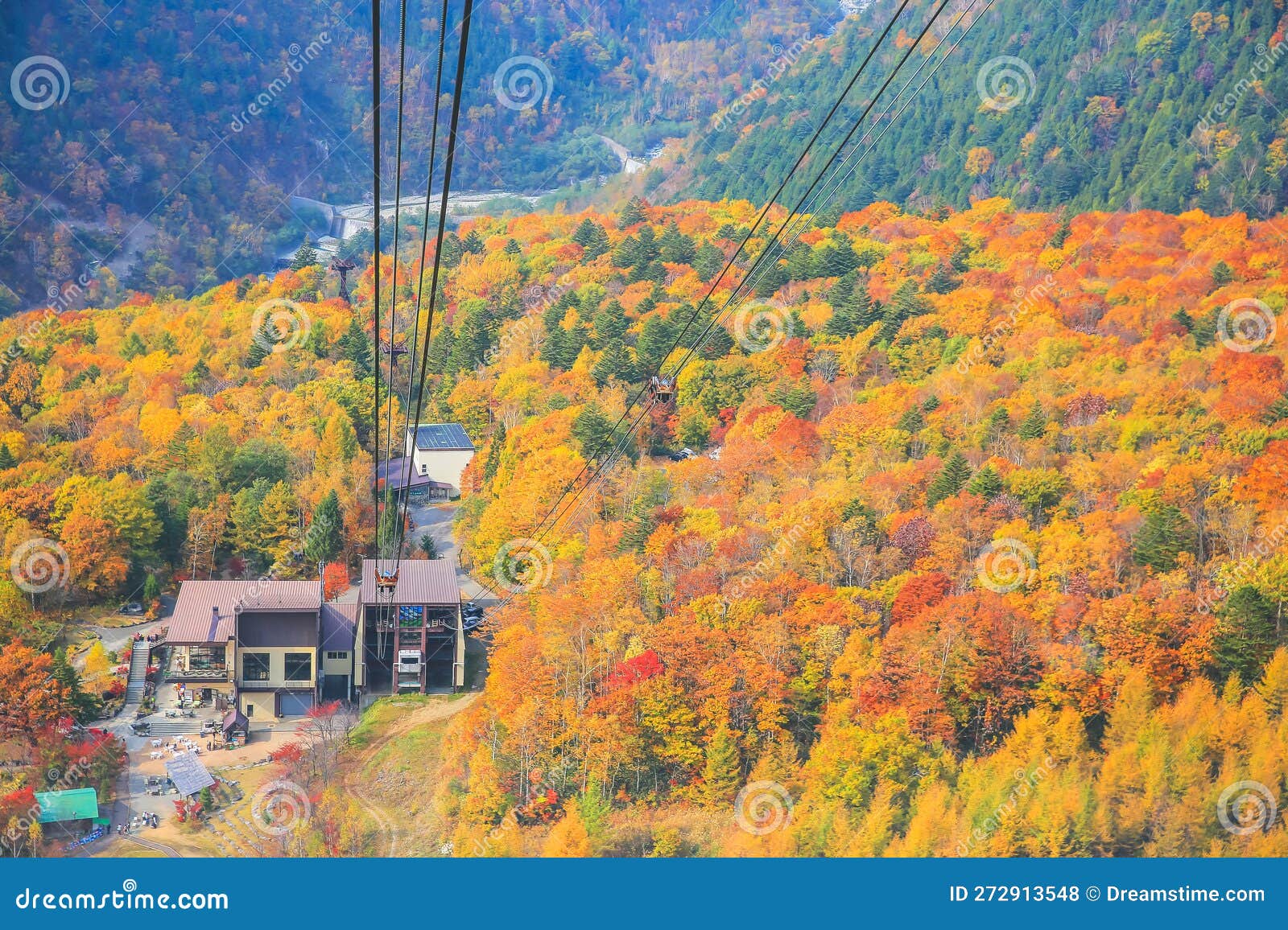31 Oct 2013 Double Decker Ropeway, the Ropeway in Shinhotaka Mountain ...
