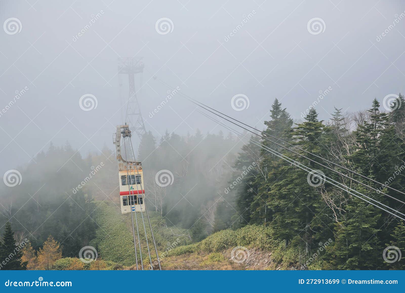 31 Oct 2013 Double Decker Ropeway, the Ropeway in Shinhotaka Mountain ...