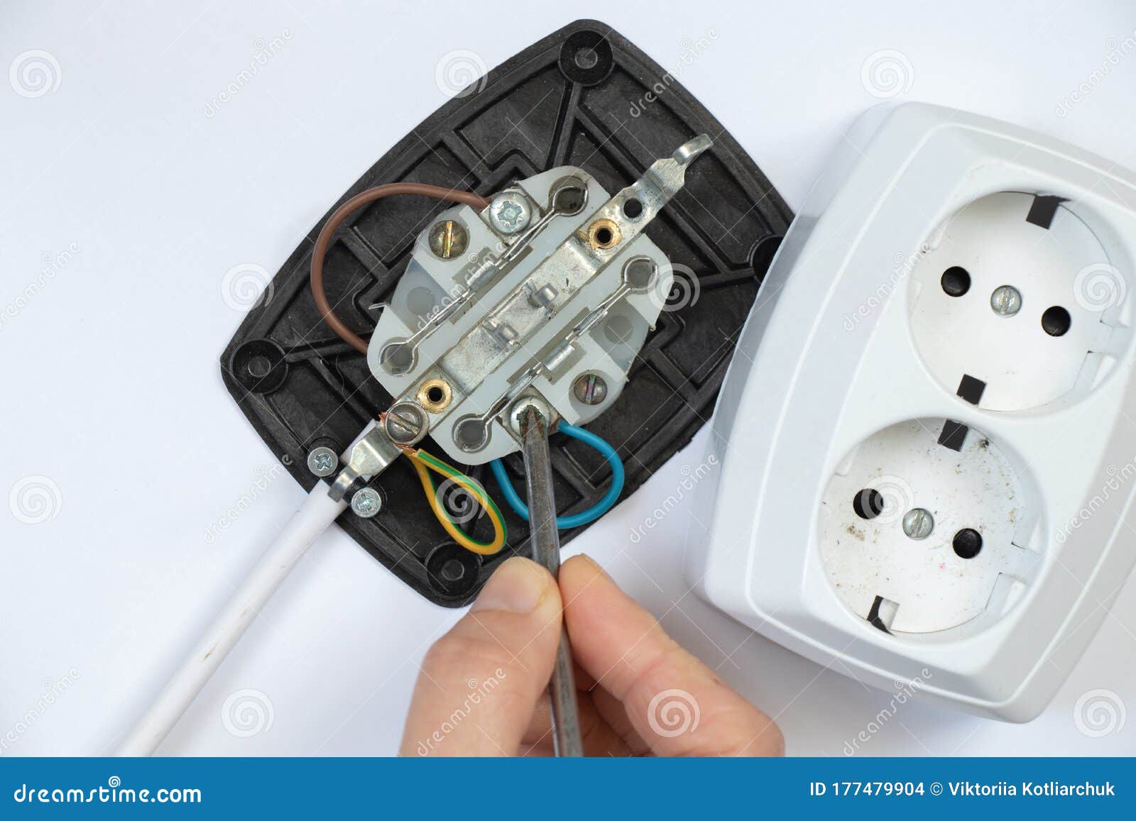 Double Extension Cable Disassembled after a Short Circuit on a White ...