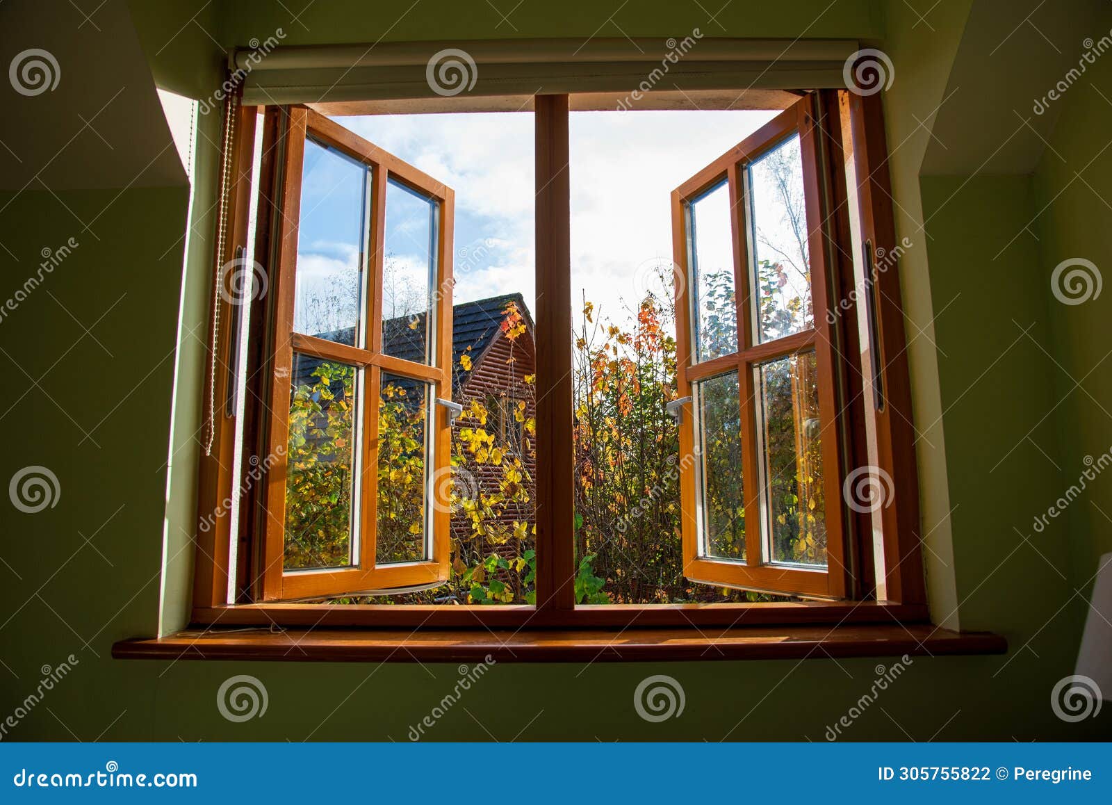 Double Glazed Wooden Window Stock Photo - Image of interior, modern ...