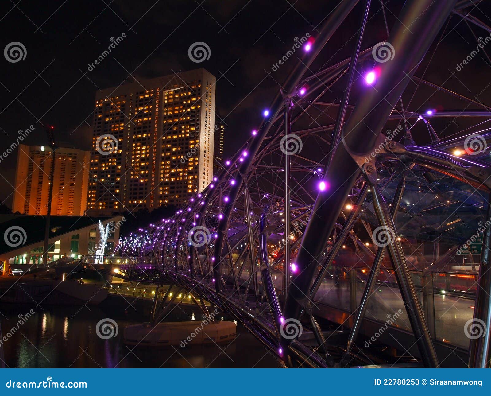 Double Helix Bridge Over the Marina Bay Waterfront Editorial Stock ...
