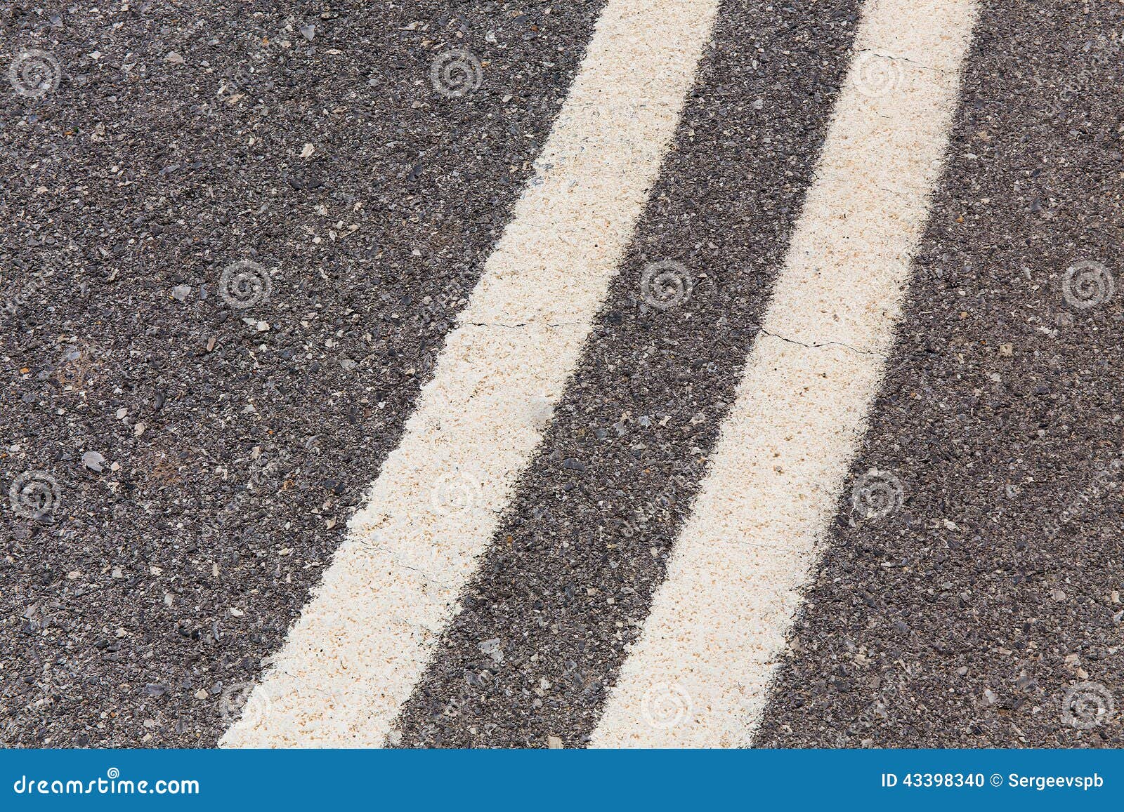 Double ligne continue photo stock. Image du ligne, fond - 43398340