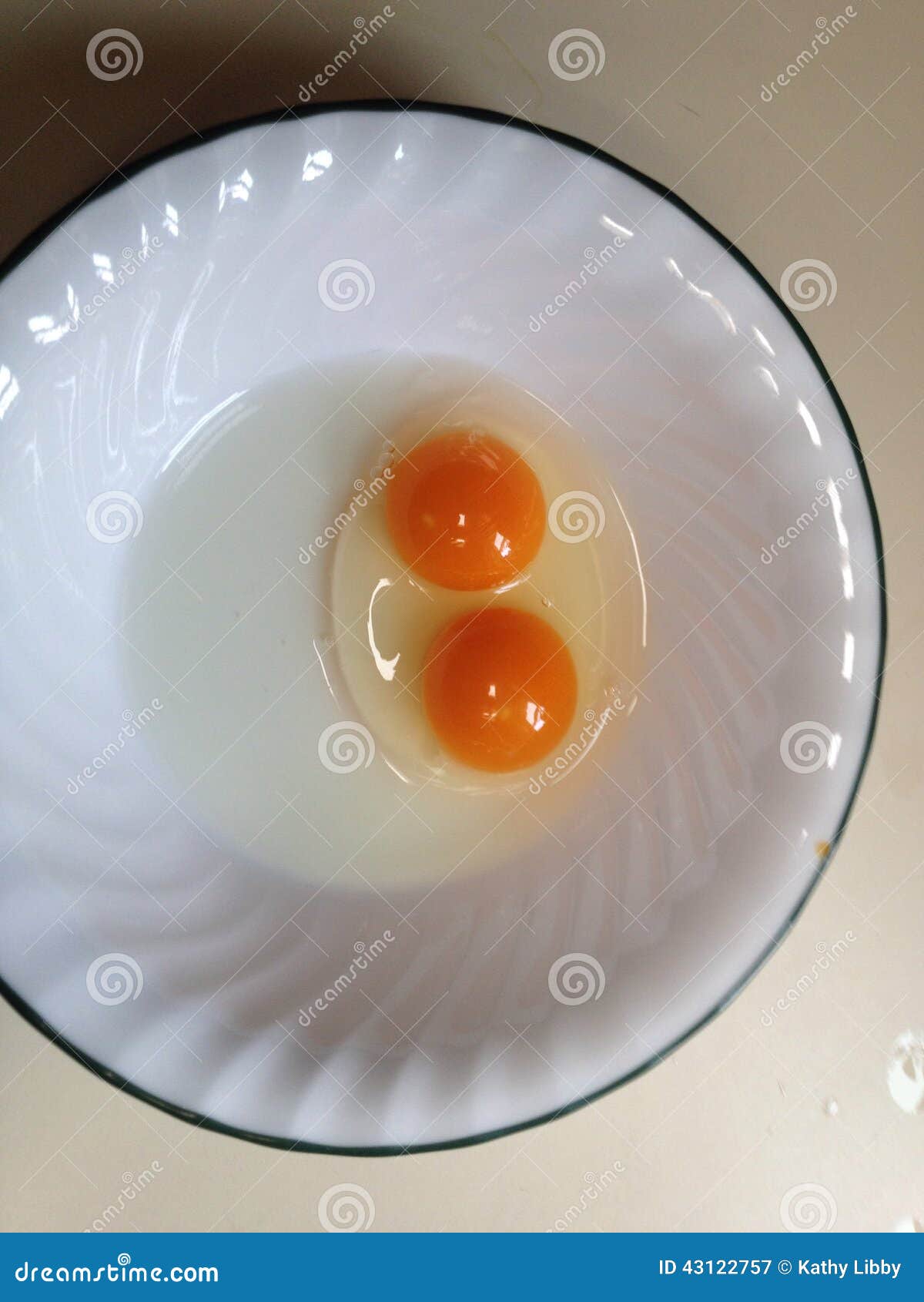 Double yolk egg stock image. Image of food, yolk, chicken - 43122757