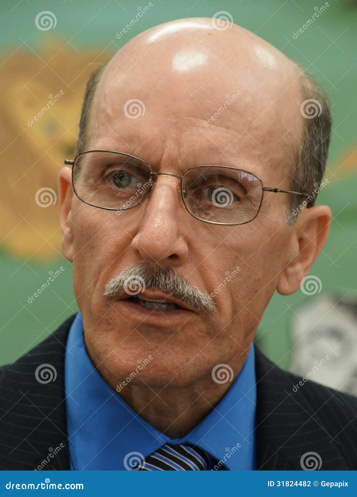 Doug Batchelor fotografia editorial. Imagem de richest - 31824482