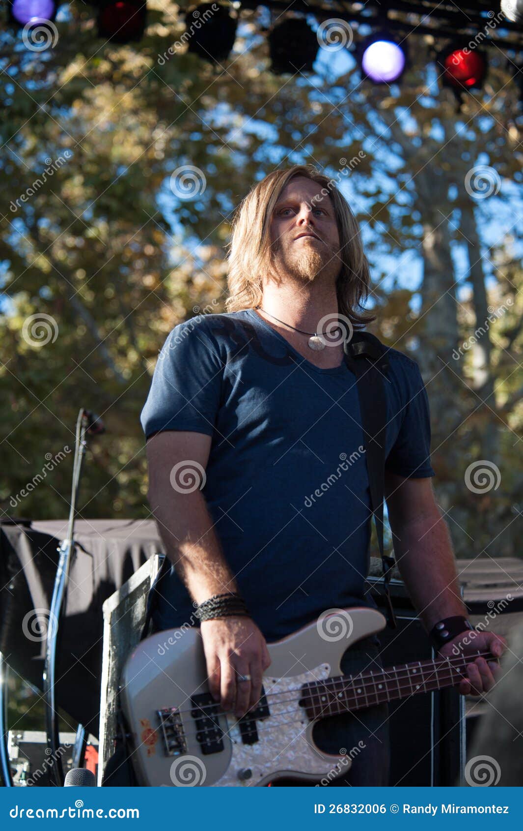 Doug Eldridge editorial photo. Image of downtown, fate - 26832006