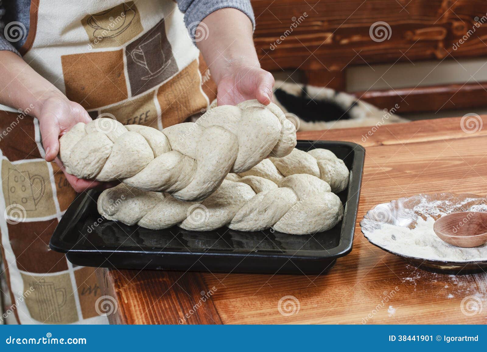 Dought imagem de stock. Imagem de preparar, pessoa, interior - 38441901