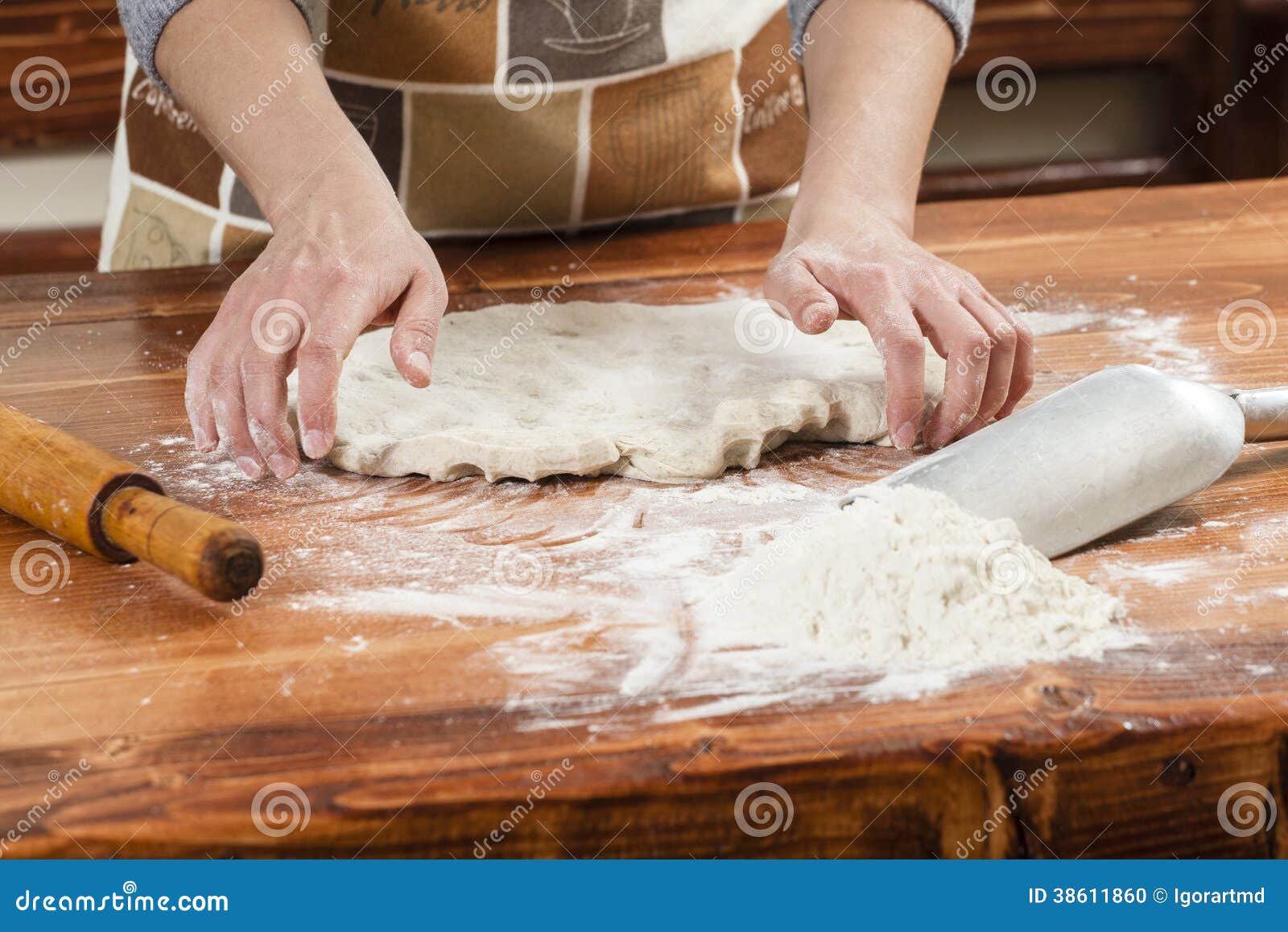 Dought photo stock. Image du panneau, recette, pâte, hachage - 38611860