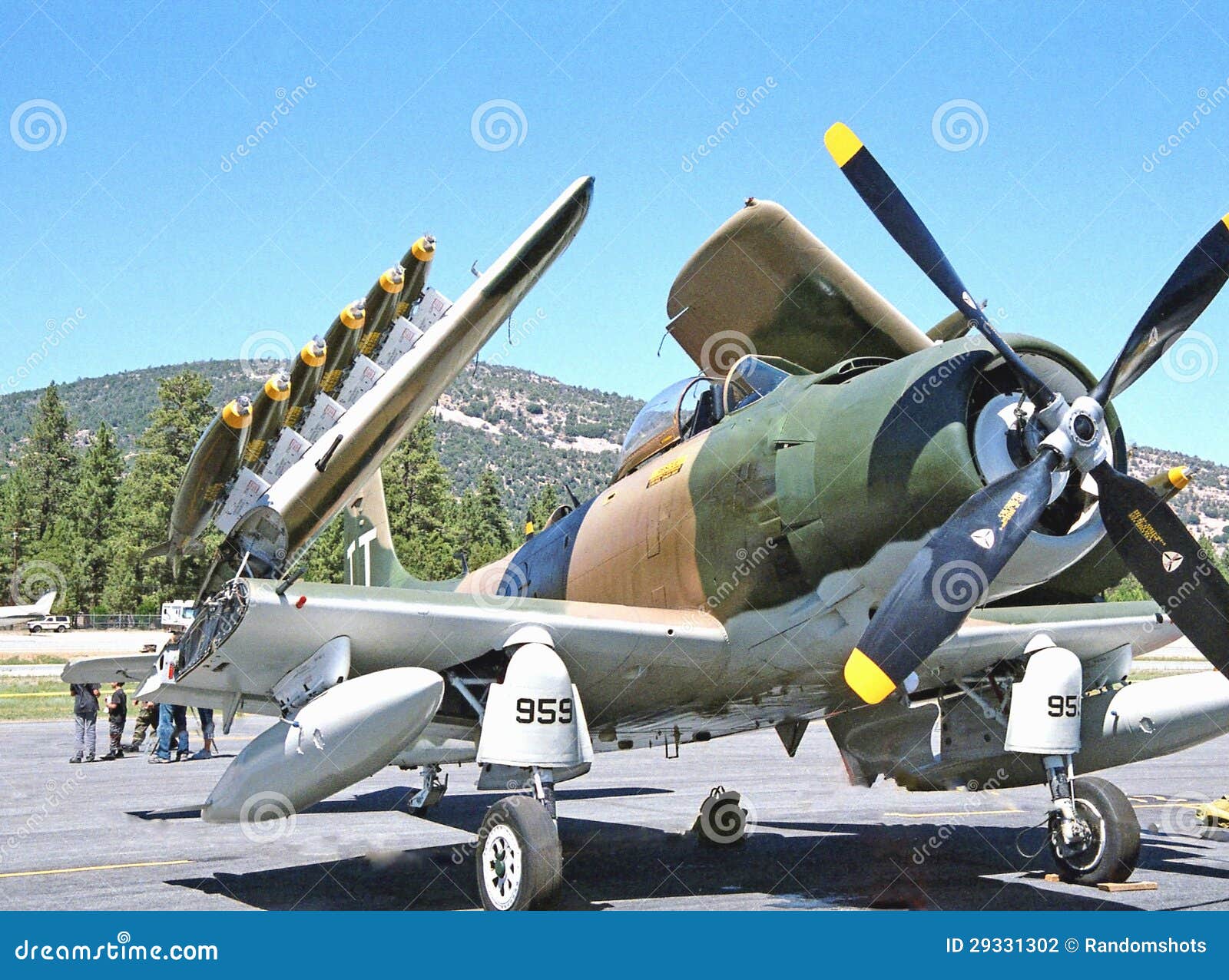 Douglas Skyraider editorial photography. Image of vietnam - 29331302